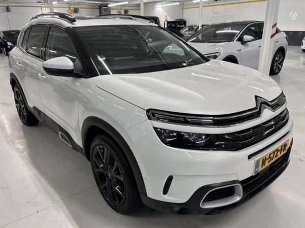 Balts Citroen C5 Aircross 2021 Viļņa, ar dzinēja tilpumu 1.20 L un nobraukumu 149 tūkst. km par 11250 €, foto 2 vietnē AUTOMOTO.COM.LV