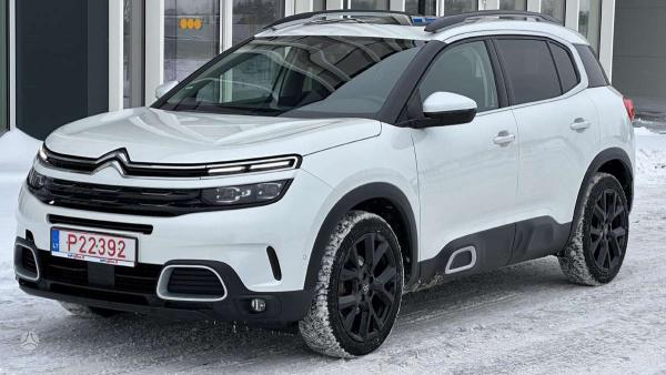 Balts Citroen C5 Aircross 2021 Viļņa, ar dzinēja tilpumu 1.20 L un nobraukumu 149 tūkst. km par 13613 €, foto 2 vietnē AUTOMOTO.COM.LV