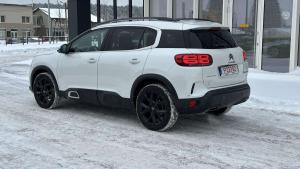 White Citroen C5 Aircross 2021 in Vilnius, with an engine capacity of 1.20 L and mileage of 149 thousand km for 13213 €, photo 6 on AUTOMOTO.COM.LV