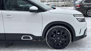 White Citroen C5 Aircross 2021 in Vilnius, with an engine capacity of 1.20 L and mileage of 149 thousand km for 13213 €, photo 8 on AUTOMOTO.COM.LV