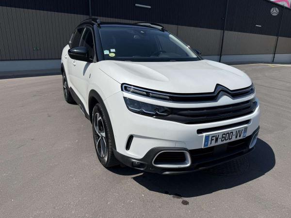 Белый Ситроен C5 Aircross 2021 в Вильнюс, объемом двигателя 1.50 л и пробегом 178 тыс. км за 12900 €, фото 2 на AUTOMOTO.COM.LV