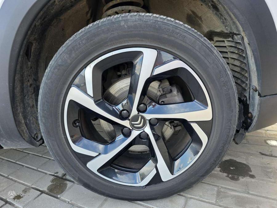 White Citroen C5 Aircross 2021 in Taurage, with an engine capacity of 1.50 L and mileage of 220 thousand km for 11495 €, photo 15 on AUTOMOTO.COM.LV