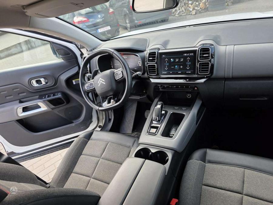 White Citroen C5 Aircross 2021 in Taurage, with an engine capacity of 1.50 L and mileage of 220 thousand km for 11495 €, photo 18 on AUTOMOTO.COM.LV
