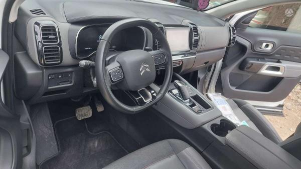 Белый Ситроен C5 Aircross 2021 в Вильнюс, объемом двигателя 1.60 л и пробегом 130 тыс. км за 13400 €, фото 6 на AUTOMOTO.COM.LV