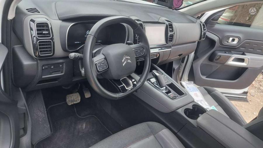 Белый Ситроен C5 Aircross 2021 в Вильнюс, объемом двигателя 1.60 л и пробегом 130 тыс. км за 13400 €, фото 7 на AUTOMOTO.COM.LV