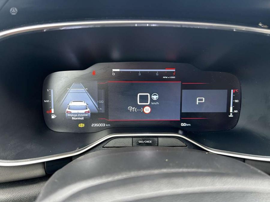 Белый Ситроен C5 Aircross 2021 в Паневежис, объемом двигателя 1.50 л и пробегом 235 тыс. км за 10200 €, фото 17 на AUTOMOTO.COM.LV