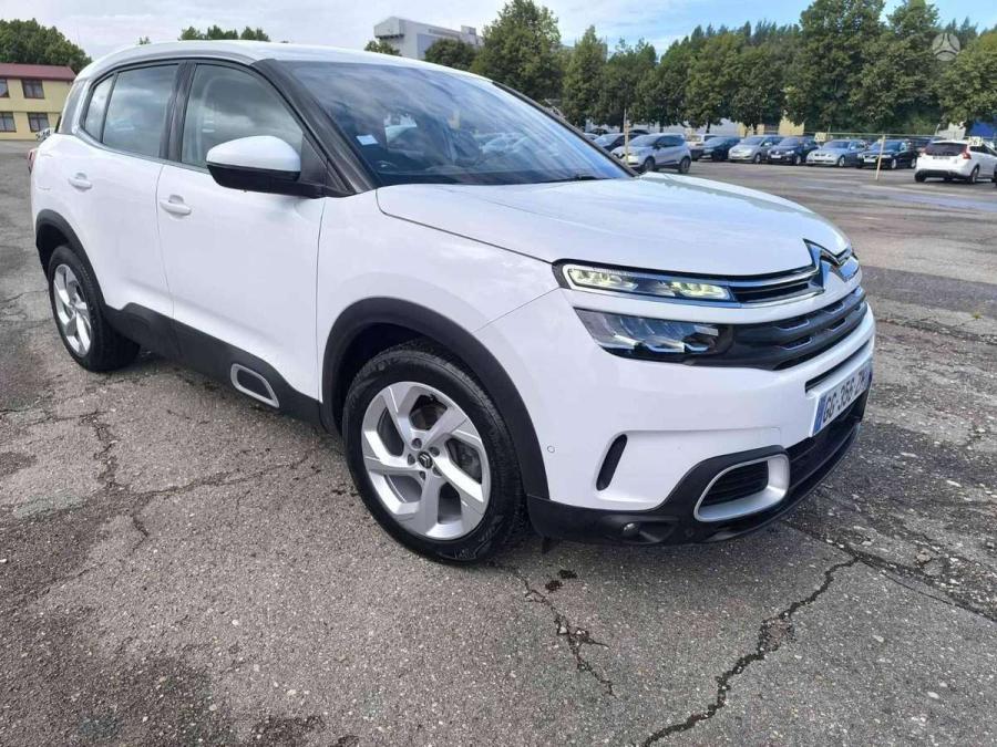 Белый Ситроен C5 Aircross 2022 в Таураге, объемом двигателя 1.50 л и пробегом 185 тыс. км за 9300 €, фото 1 на AUTOMOTO.COM.LV