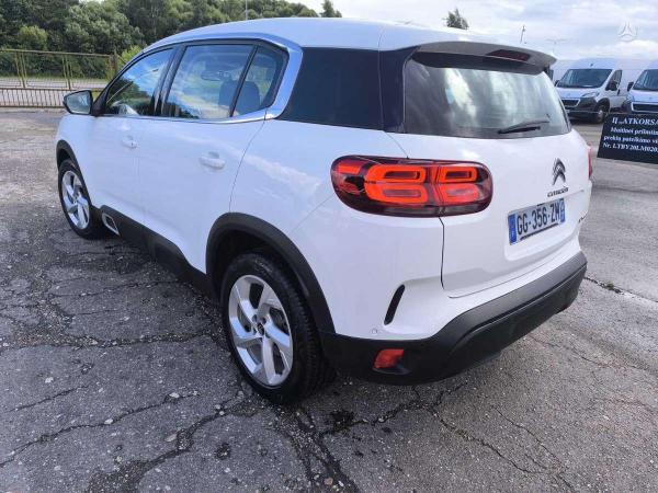 White Citroen C5 Aircross 2022 in Taurage, with an engine capacity of 1.50 L and mileage of 185 thousand km for 9300 €, photo 5 on AUTOMOTO.COM.LV