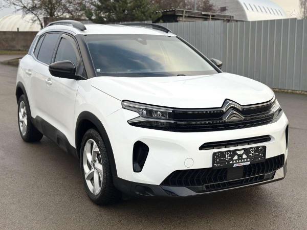 Balts Citroen C5 Aircross 2023 Telšiai, ar dzinēja tilpumu 1.50 L un nobraukumu 199 tūkst. km par 15300 €, foto 1 vietnē AUTOMOTO.COM.LV