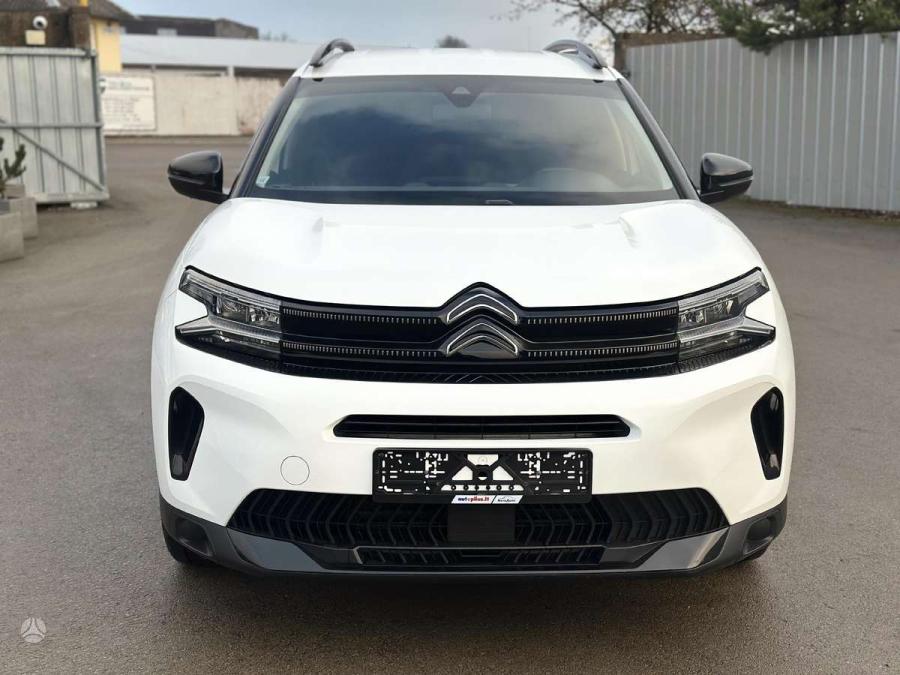 Balts Citroen C5 Aircross 2023 Telšiai, ar dzinēja tilpumu 1.50 L un nobraukumu 199 tūkst. km par 15300 €, foto 2 vietnē AUTOMOTO.COM.LV