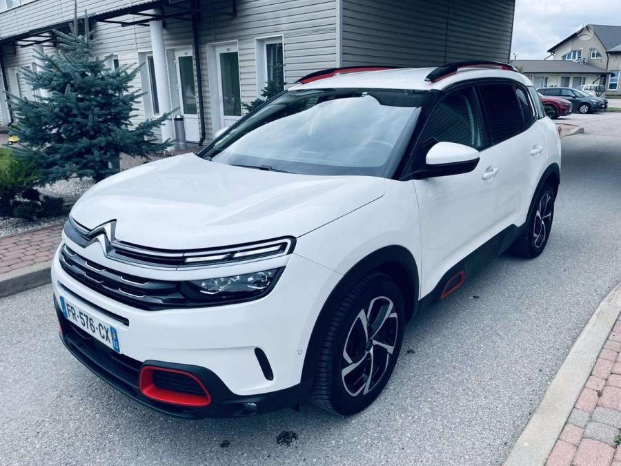 White Citroen C5 Aircross 2020 in Vilnius, with an engine capacity of 1.50 L and mileage of 136 thousand km for 9370 €, photo 5 on AUTOMOTO.COM.LV