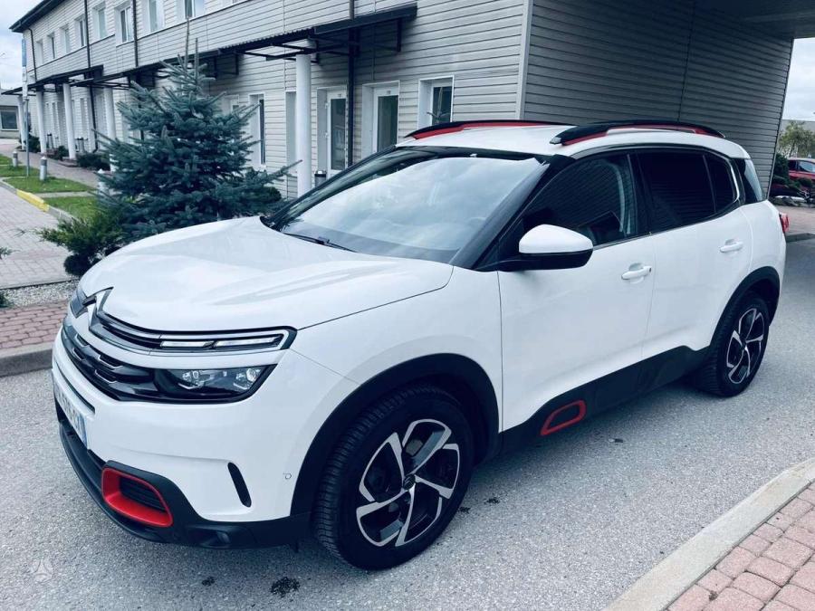 White Citroen C5 Aircross 2020 in Vilnius, with an engine capacity of 1.50 L and mileage of 136 thousand km for 9370 €, photo 7 on AUTOMOTO.COM.LV