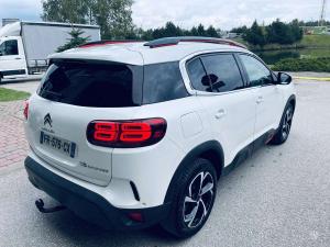 White Citroen C5 Aircross 2020 in Vilnius, with an engine capacity of 1.50 L and mileage of 136 thousand km for 9370 €, photo 8 on AUTOMOTO.COM.LV