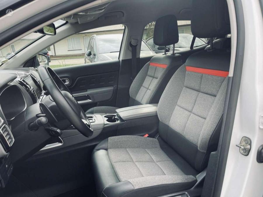 White Citroen C5 Aircross 2020 in Vilnius, with an engine capacity of 1.50 L and mileage of 136 thousand km for 9370 €, photo 13 on AUTOMOTO.COM.LV