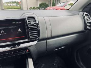 White Citroen C5 Aircross 2020 in Vilnius, with an engine capacity of 1.50 L and mileage of 136 thousand km for 9370 €, photo 16 on AUTOMOTO.COM.LV