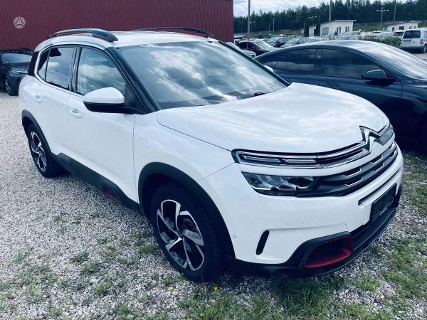 Balts Citroen C5 Aircross 2021 Viļņa, ar dzinēja tilpumu 1.50 L un nobraukumu 171 tūkst. km par 9570 €, foto 1 vietnē AUTOMOTO.COM.LV