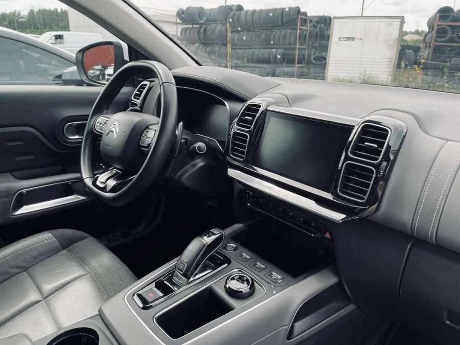 Белый Ситроен C5 Aircross 2021 в Вильнюс, объемом двигателя 1.50 л и пробегом 171 тыс. км за 9570 €, фото 16 на AUTOMOTO.COM.LV