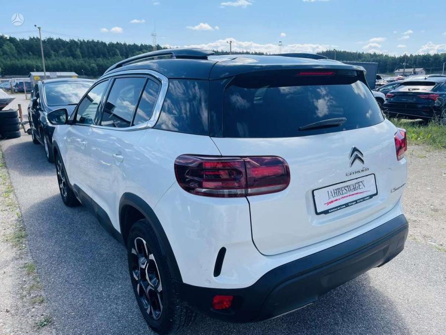 Белый Ситроен C5 Aircross 2023 в Вильнюс, объемом двигателя 1.50 л и пробегом 108 тыс. км за 12800 €, фото 18 на AUTOMOTO.COM.LV
