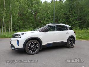 Белый Ситроен C5 Aircross 2022 в Таллин, объемом двигателя 1.20 л и пробегом 58 тыс. км за 21800 €, фото  на AUTOMOTO.COM.LV