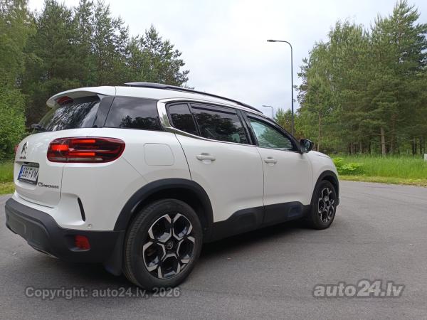 Balts Citroen C5 Aircross 2022 Tallina, ar dzinēja tilpumu 1.20 L un nobraukumu 58 tūkst. km par 21800 €, foto 5 vietnē AUTOMOTO.COM.LV
