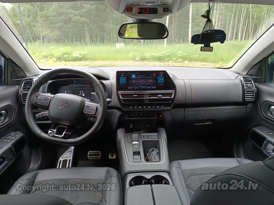 Белый Ситроен C5 Aircross 2022 в Таллин, объемом двигателя 1.20 л и пробегом 58 тыс. км за 21800 €, фото 15 на AUTOMOTO.COM.LV