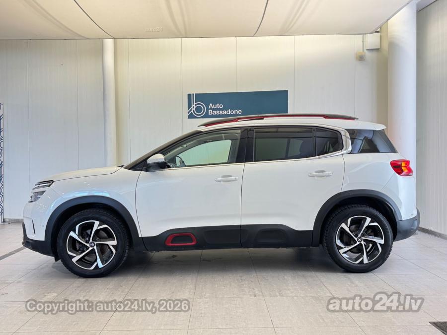 Белый Ситроен C5 Aircross 2022 в Таллин, объемом двигателя 1.20 л и пробегом 105 тыс. км за 20900 €, фото 4 на AUTOMOTO.COM.LV