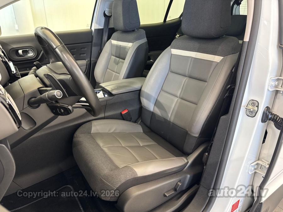 Белый Ситроен C5 Aircross 2022 в Таллин, объемом двигателя 1.20 л и пробегом 105 тыс. км за 20900 €, фото 6 на AUTOMOTO.COM.LV