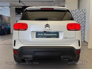 Белый Ситроен C5 Aircross 2022 в Таллин, объемом двигателя 1.20 л и пробегом 105 тыс. км за 20900 €, фото 8 на AUTOMOTO.COM.LV