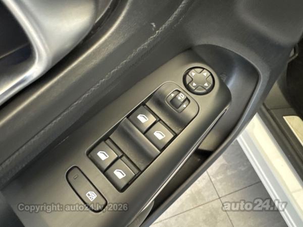Белый Ситроен C5 Aircross 2022 в Таллин, объемом двигателя 1.20 л и пробегом 105 тыс. км за 20900 €, фото 8 на AUTOMOTO.COM.LV