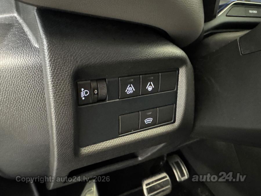 Белый Ситроен C5 Aircross 2022 в Таллин, объемом двигателя 1.20 л и пробегом 105 тыс. км за 20900 €, фото 14 на AUTOMOTO.COM.LV