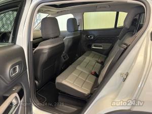 Белый Ситроен C5 Aircross 2022 в Таллин, объемом двигателя 1.20 л и пробегом 105 тыс. км за 20900 €, фото 23 на AUTOMOTO.COM.LV