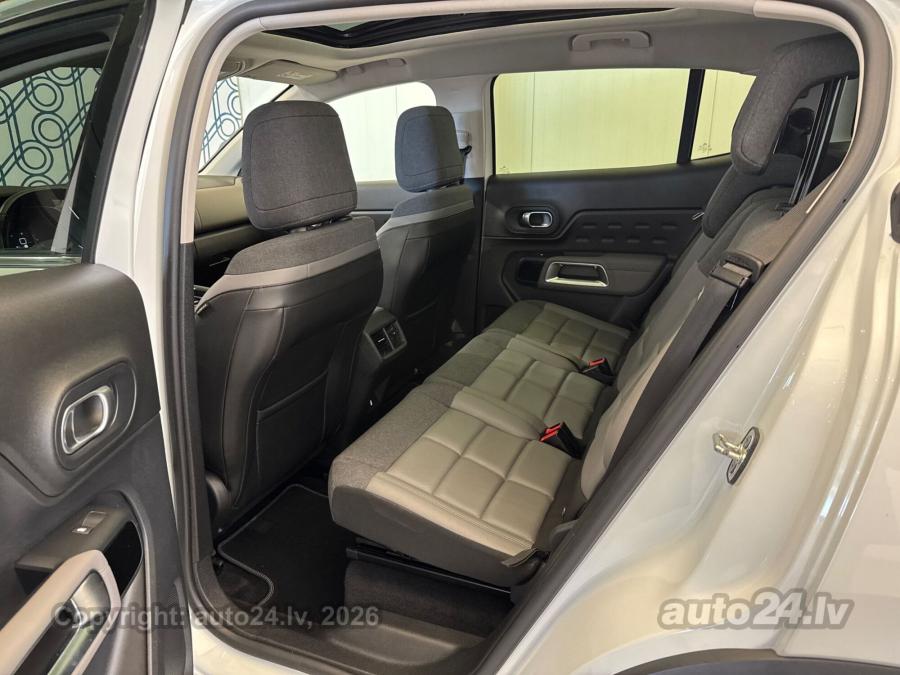 Белый Ситроен C5 Aircross 2022 в Таллин, объемом двигателя 1.20 л и пробегом 105 тыс. км за 20900 €, фото 23 на AUTOMOTO.COM.LV