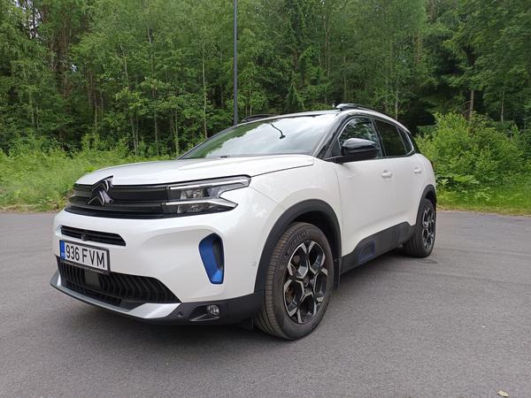Citroen C5 Aircross 2022 Tallina vietnē Balts Citroen C5 Aircross 2022 Tallina, ar dzinēja tilpumu 0.00 L un nobraukumu 61 tūkst. km par 19200 €, foto 3 vietnē AUTOMOTO.COM.LV