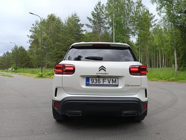 Citroen C5 Aircross 2022 Tallina vietnē Balts Citroen C5 Aircross 2022 Tallina, ar dzinēja tilpumu 0.00 L un nobraukumu 61 tūkst. km par 19200 €, foto 7 vietnē AUTOMOTO.COM.LV