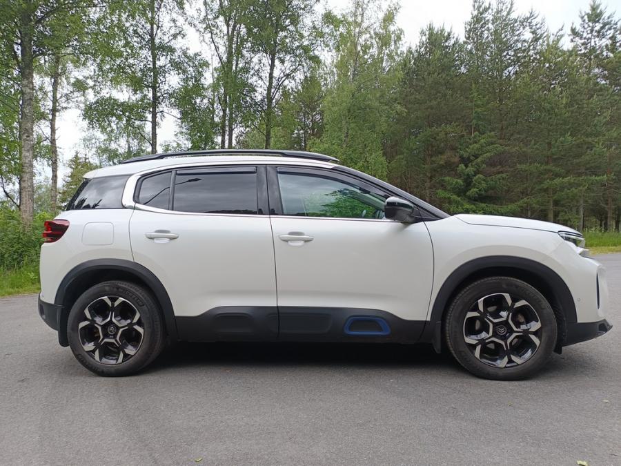 White Citroen C5 Aircross 2022 in Tallinn, with an engine capacity of 0.00 L and mileage of 61 thousand km for 19200 €, photo 19 on AUTOMOTO.COM.LV