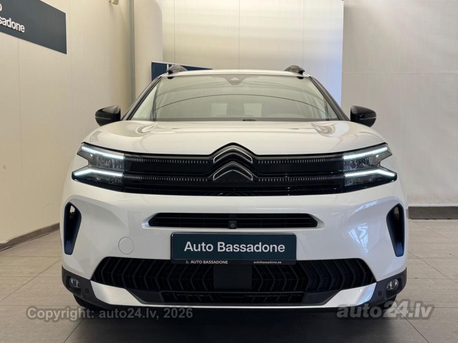White Citroen C5 Aircross 2022 in Tallinn, with an engine capacity of 1.20 L and mileage of 63 thousand km for 19900 €, photo 3 on AUTOMOTO.COM.LV