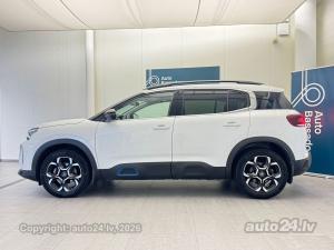 White Citroen C5 Aircross 2022 in Tallinn, with an engine capacity of 1.20 L and mileage of 63 thousand km for 19900 €, photo 4 on AUTOMOTO.COM.LV
