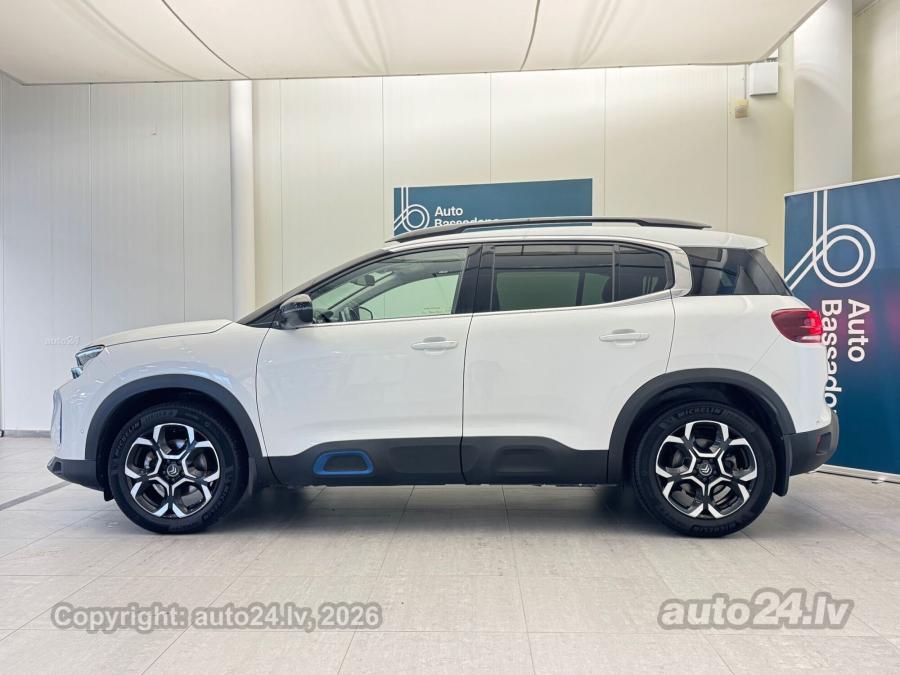 White Citroen C5 Aircross 2022 in Tallinn, with an engine capacity of 1.20 L and mileage of 63 thousand km for 19900 €, photo 4 on AUTOMOTO.COM.LV