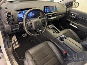 White Citroen C5 Aircross 2022 in Tallinn, with an engine capacity of 1.20 L and mileage of 63 thousand km for 19900 €, photo 11 on AUTOMOTO.COM.LV