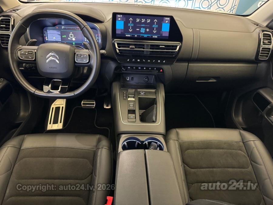 White Citroen C5 Aircross 2022 in Tallinn, with an engine capacity of 1.20 L and mileage of 63 thousand km for 19900 €, photo 12 on AUTOMOTO.COM.LV