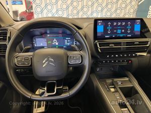White Citroen C5 Aircross 2022 in Tallinn, with an engine capacity of 1.20 L and mileage of 63 thousand km for 19900 €, photo 13 on AUTOMOTO.COM.LV