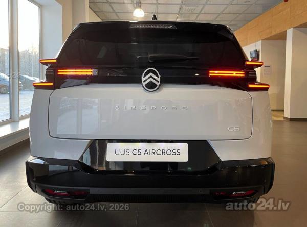 Balts Citroen C5 Aircross 2026 Narva, ar dzinēja tilpumu 1.20 L un nobraukumu 5 tūkst. km par 35900 €, foto 6 vietnē AUTOMOTO.COM.LV