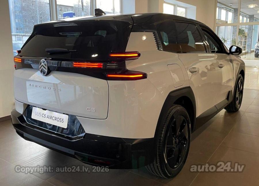 Balts Citroen C5 Aircross 2026 Narva, ar dzinēja tilpumu 1.20 L un nobraukumu 5 tūkst. km par 35900 €, foto 5 vietnē AUTOMOTO.COM.LV