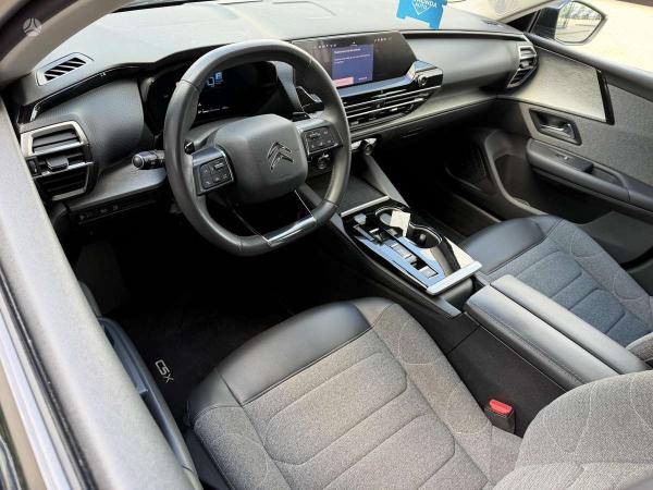 Melns Citroen C5 2022 Kauņa, ar dzinēja tilpumu 1.60 L un nobraukumu 207 tūkst. km par 15700 €, foto 6 vietnē AUTOMOTO.COM.LV
