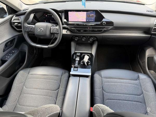 Melns Citroen C5 2022 Kauņa, ar dzinēja tilpumu 1.60 L un nobraukumu 207 tūkst. km par 15700 €, foto 9 vietnē AUTOMOTO.COM.LV