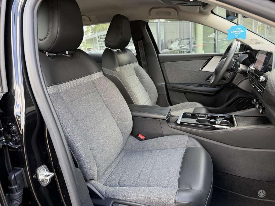 Melns Citroen C5 2022 Kauņa, ar dzinēja tilpumu 1.60 L un nobraukumu 207 tūkst. km par 15700 €, foto 13 vietnē AUTOMOTO.COM.LV