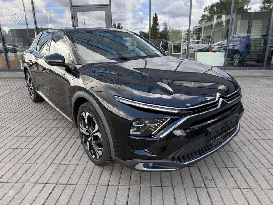 Melns Citroen C5 2022 Kauņa, ar dzinēja tilpumu 1.60 L un nobraukumu 167 tūkst. km par 15900 €, foto 3 vietnē AUTOMOTO.COM.LV