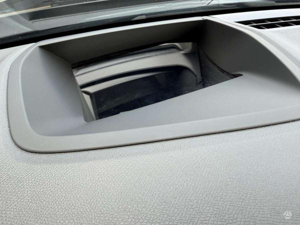 Melns Citroen C5 2022 Kauņa, ar dzinēja tilpumu 1.60 L un nobraukumu 167 tūkst. km par 15900 €, foto 7 vietnē AUTOMOTO.COM.LV