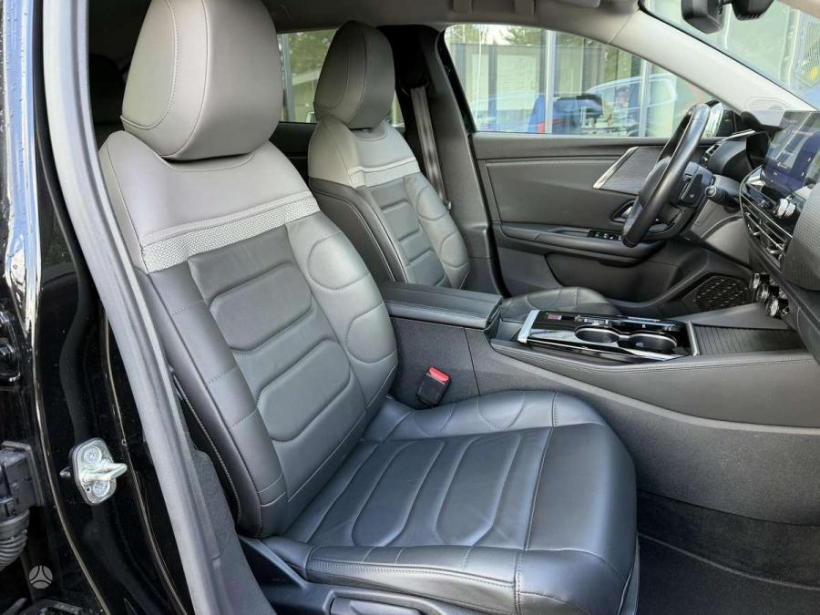 Melns Citroen C5 2022 Kauņa, ar dzinēja tilpumu 1.60 L un nobraukumu 167 tūkst. km par 15900 €, foto 12 vietnē AUTOMOTO.COM.LV