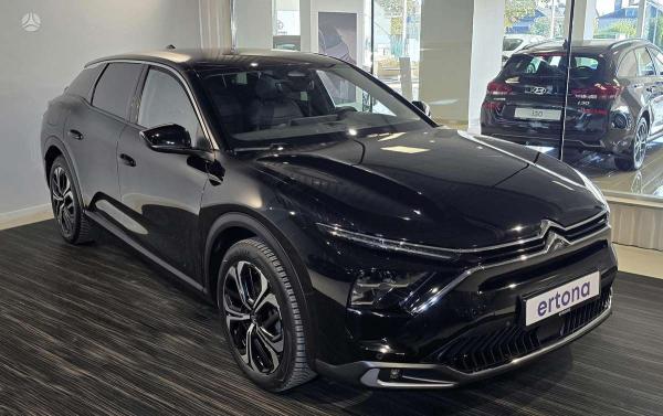 Melns Citroen C5 2025 Šauļi, ar dzinēja tilpumu 1.20 L un nobraukumu 44 tūkst. km par 19900 €, foto 1 vietnē AUTOMOTO.COM.LV